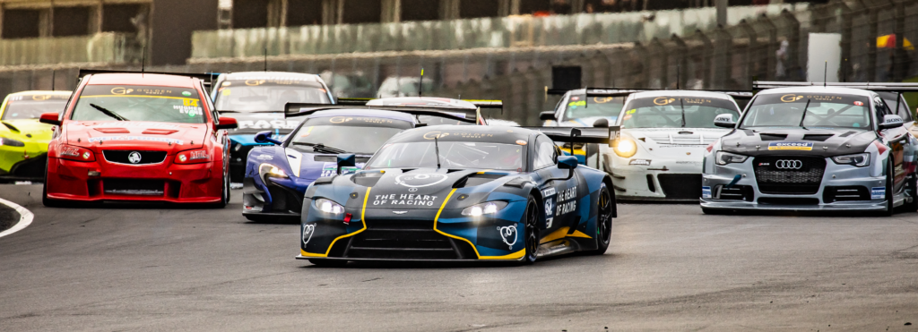 NZ V8 Touring Car Race Series - MotorSport New Zealand