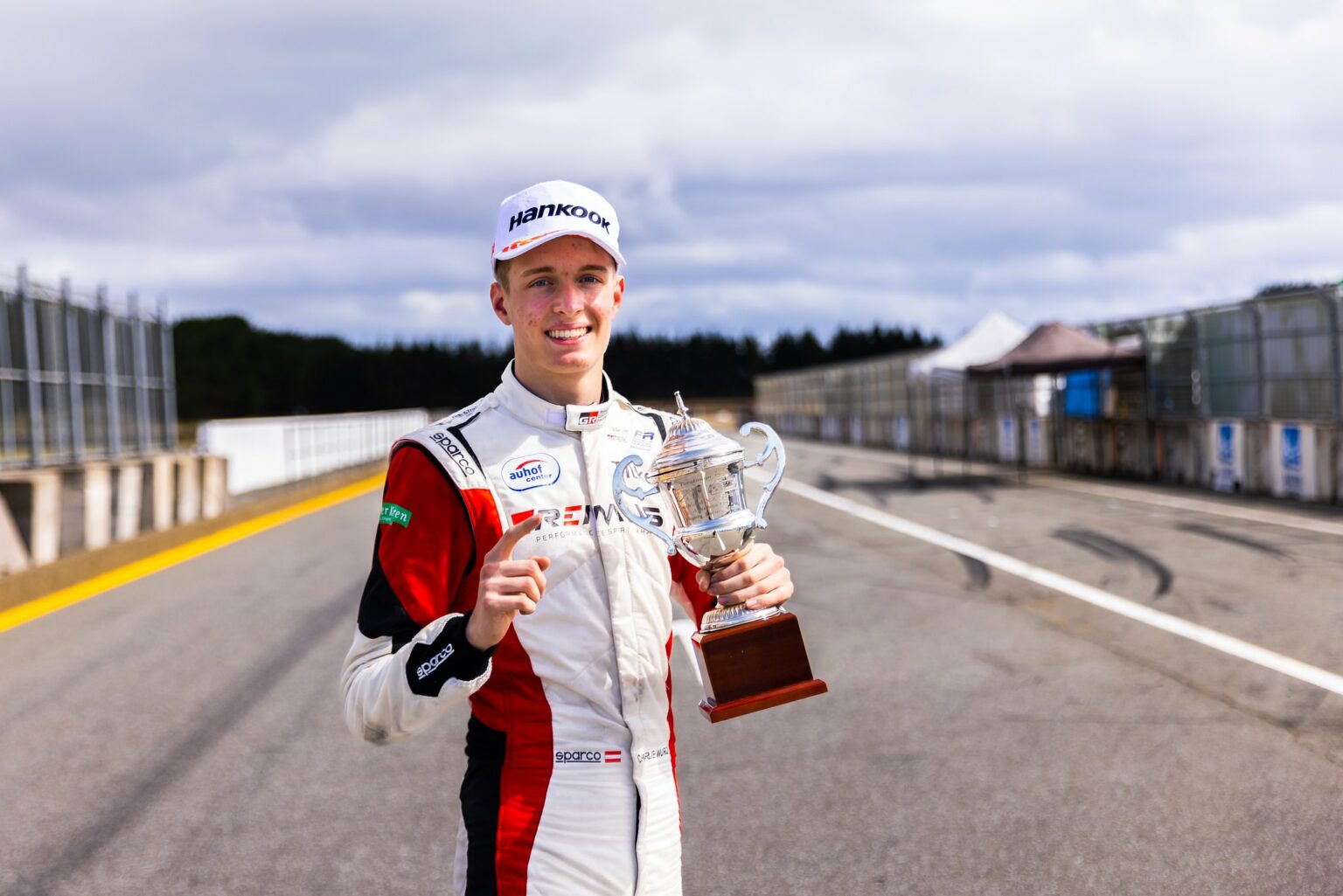 Advantage Wurz – Hedge and Abel now main challengers