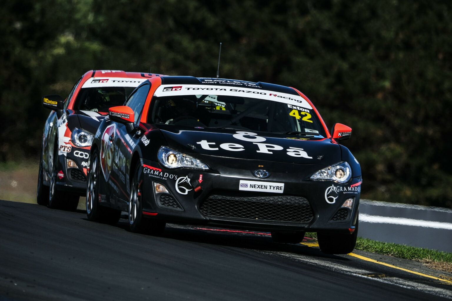 Exton takes control of Toyota 86 qualifying at Hampton Downs